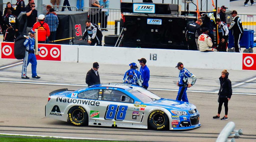 Tips for NASCAR RV Tailgating | Outdoorsy.com