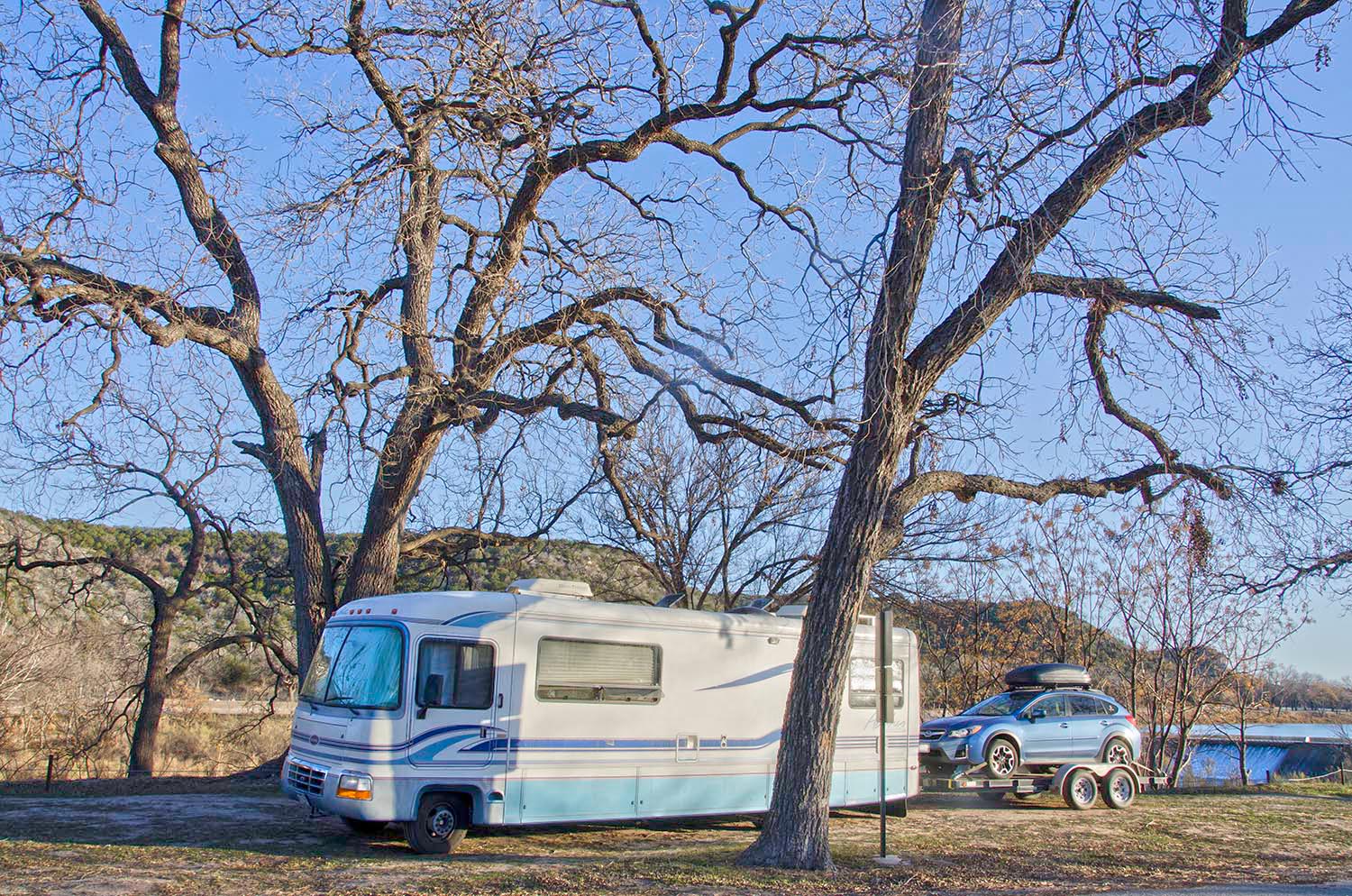 The Ultimate Guide to Towing a Car Behind Your RV | Outdoorsy.com