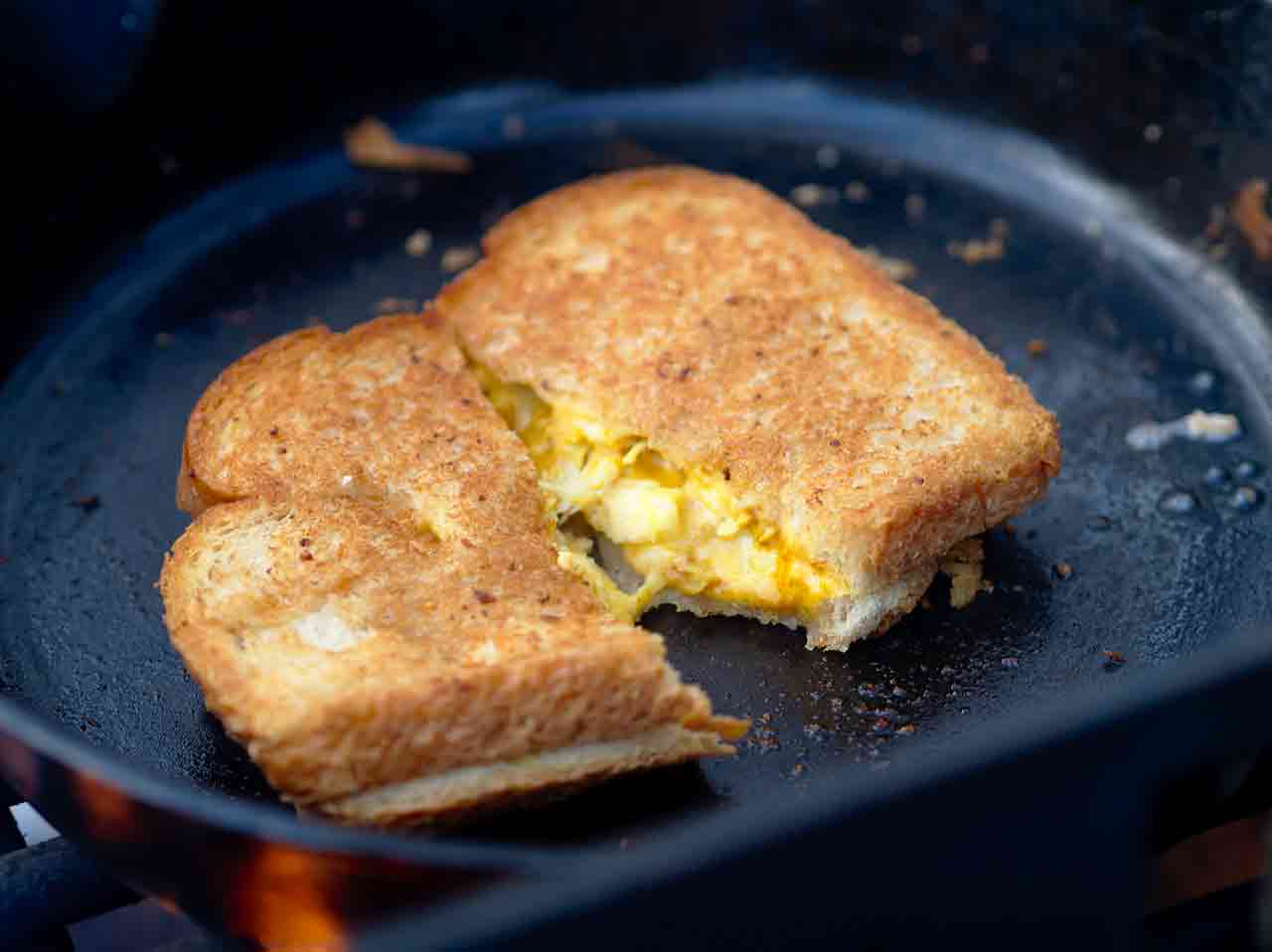Campfire Cooking: 4 Twists To Take Your Grilled Cheese To The Next ...