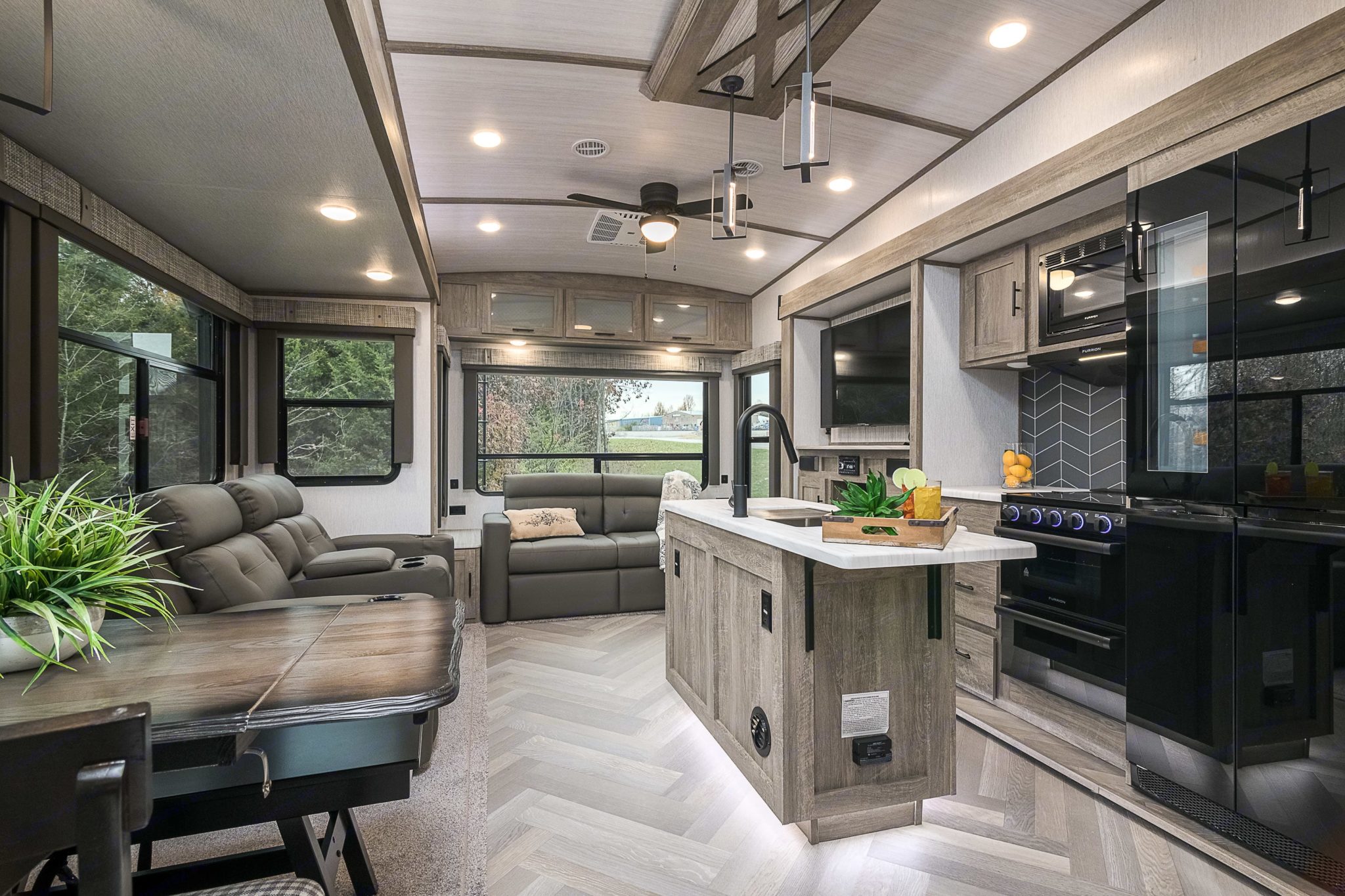 The Big Guide to RV Kitchens | Outdoorsy.com